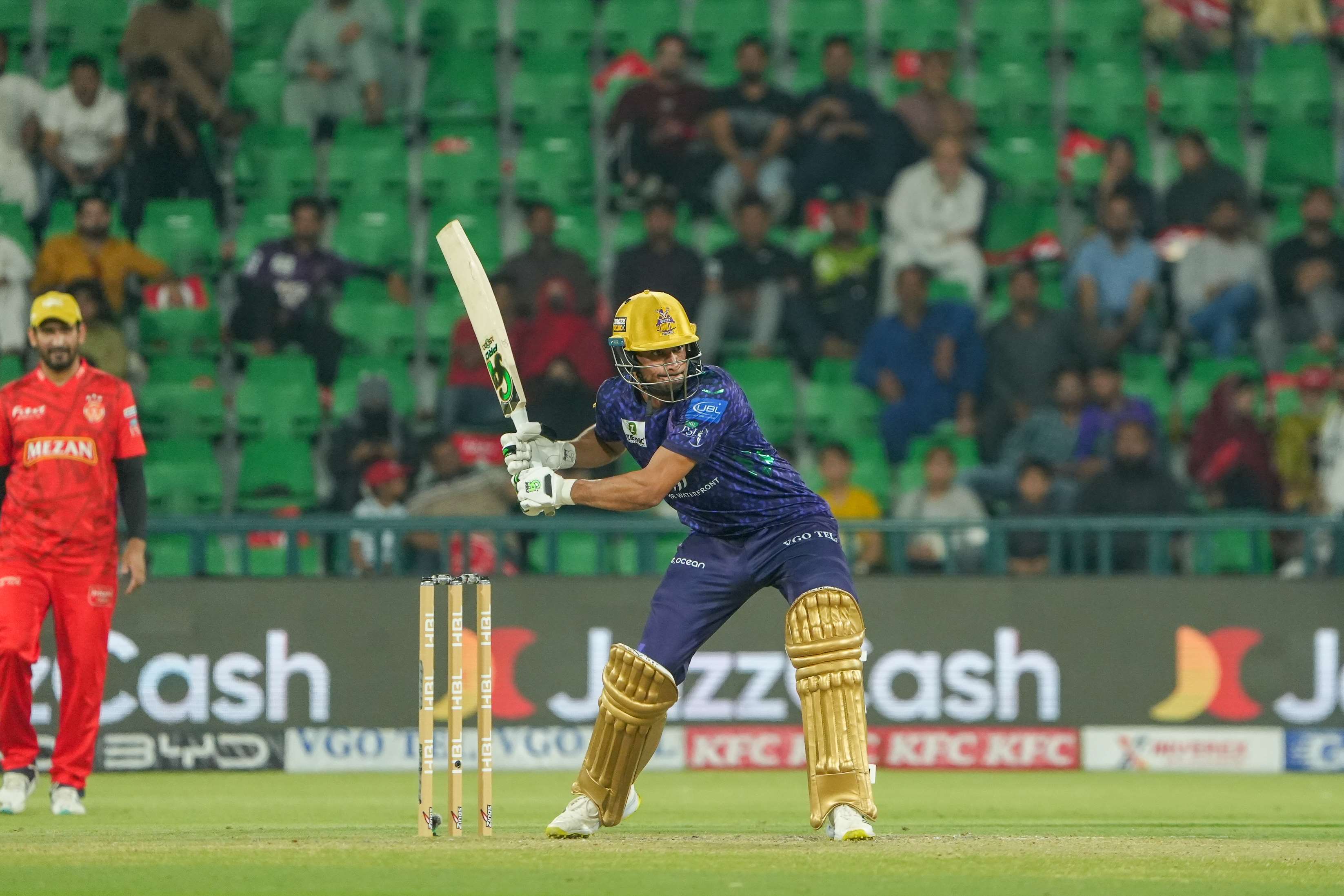 Faheem, Hasan help Gladiators claim top spot after thrilling win over ...