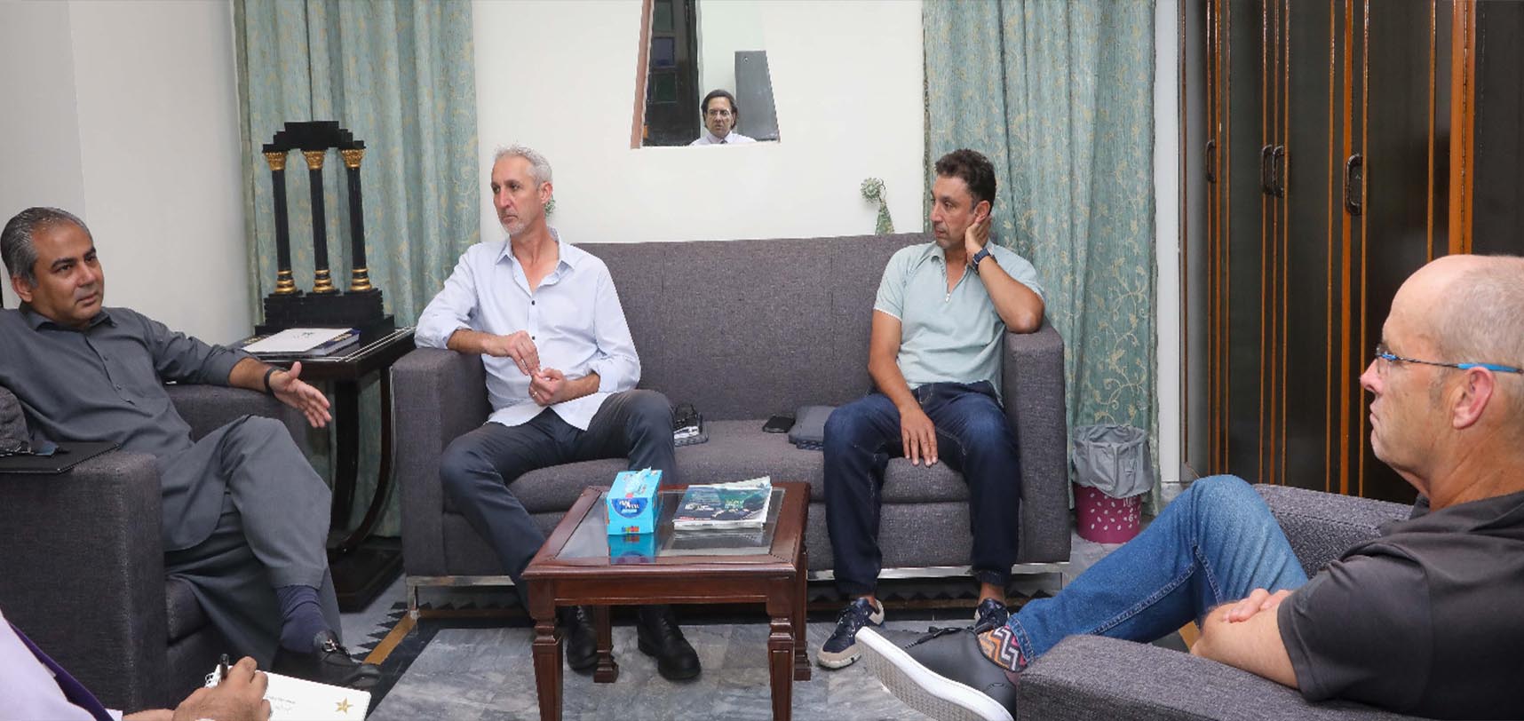 PCB chairman holds important meeting with national men's team coaching ...