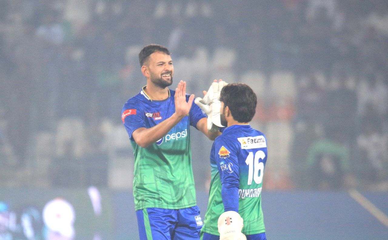 Ihsanullah named Player of HBL PSL 8 as Multan Sultans sweep awards | Press Release | PCB