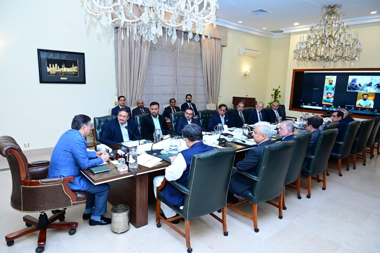 PM Kakar holds meeting with PCB Chairman Management Committee | Press ...